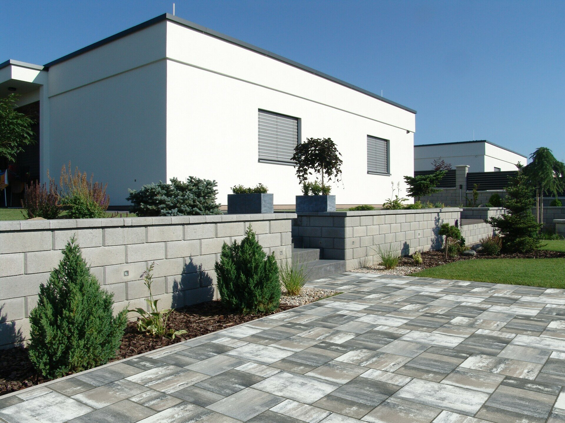 REHAK EXTERIER - Zámková - Dlažba MARMOLA 6 cm kombiformát Kamelo